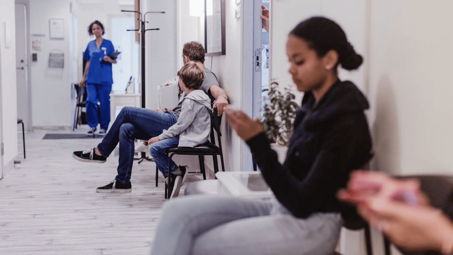 How IoT and RTLS are Helping Hospitals Optimize Patient Flow and Bed ...